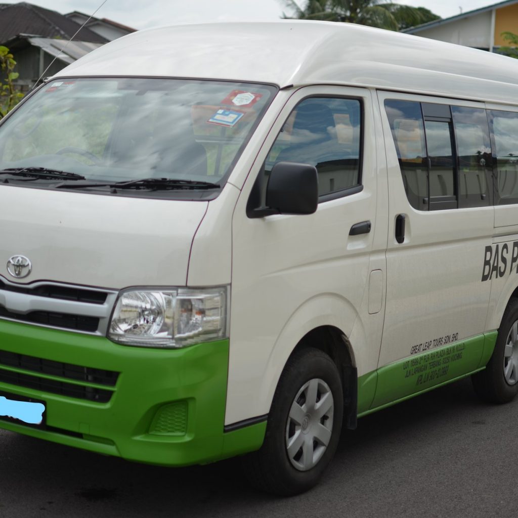 Bus persiaran - Great Leap Tours