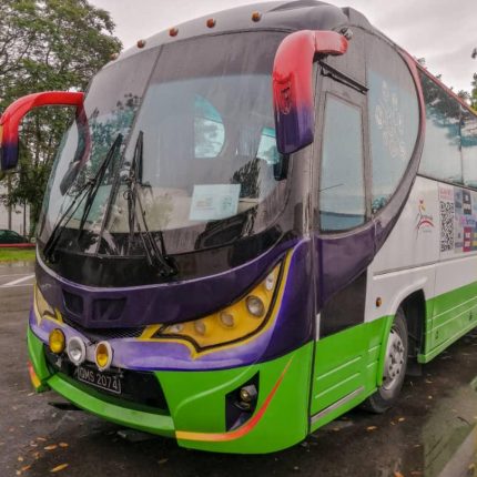 Bus persiaran - Great Leap Tours